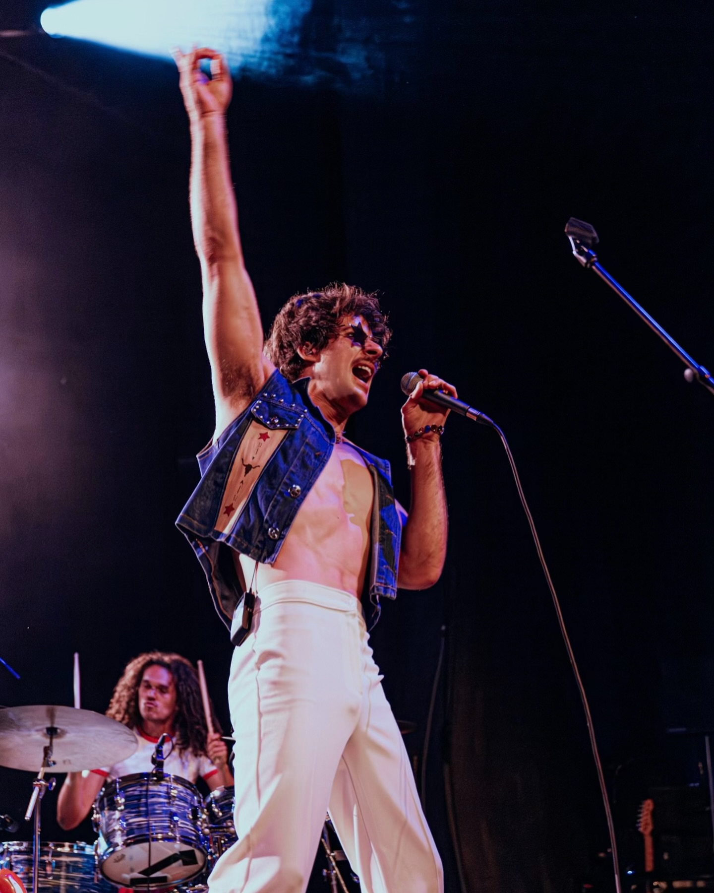 Gojo Height Revealed: How Tall Is Satoru Gojo?